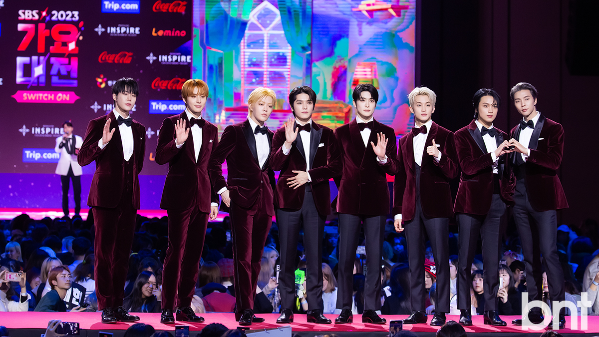 [포토] NCT127 '와인레드로 통일'(sbs가요대전) | bnt뉴스