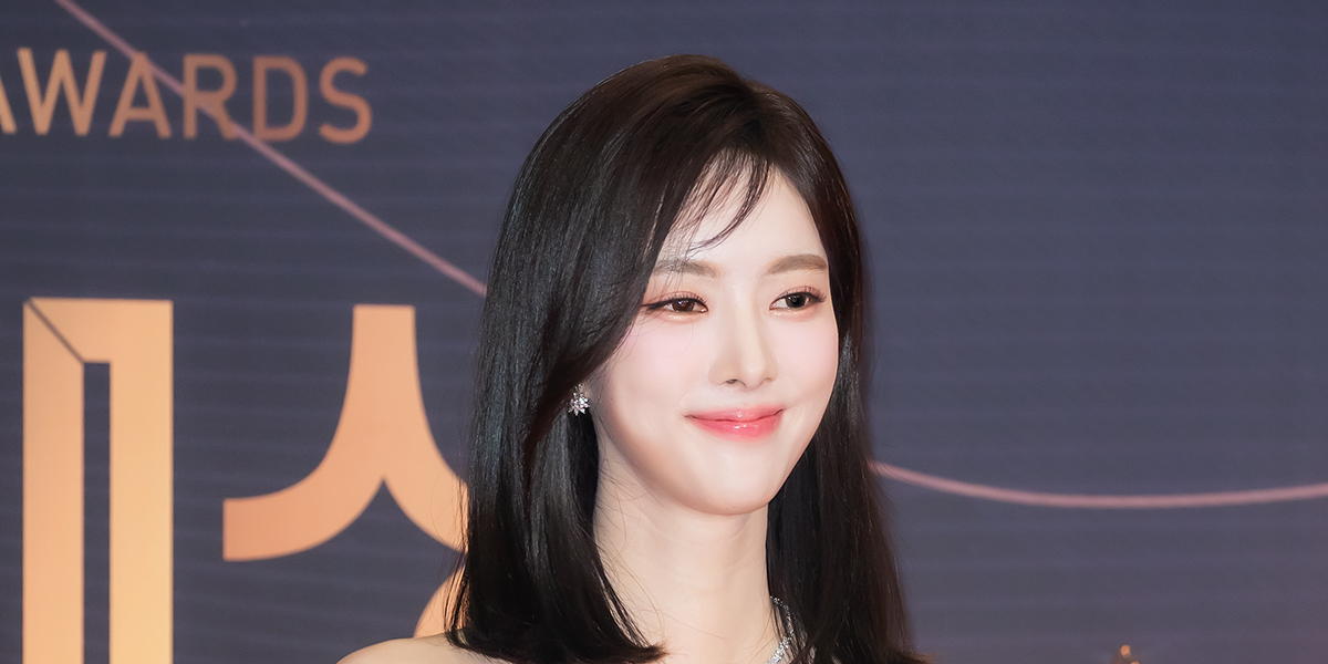 [포토] 배우 한지완 '새해에는 더 자주 보고 싶은 미소'(kbs연기대상) | bnt뉴스