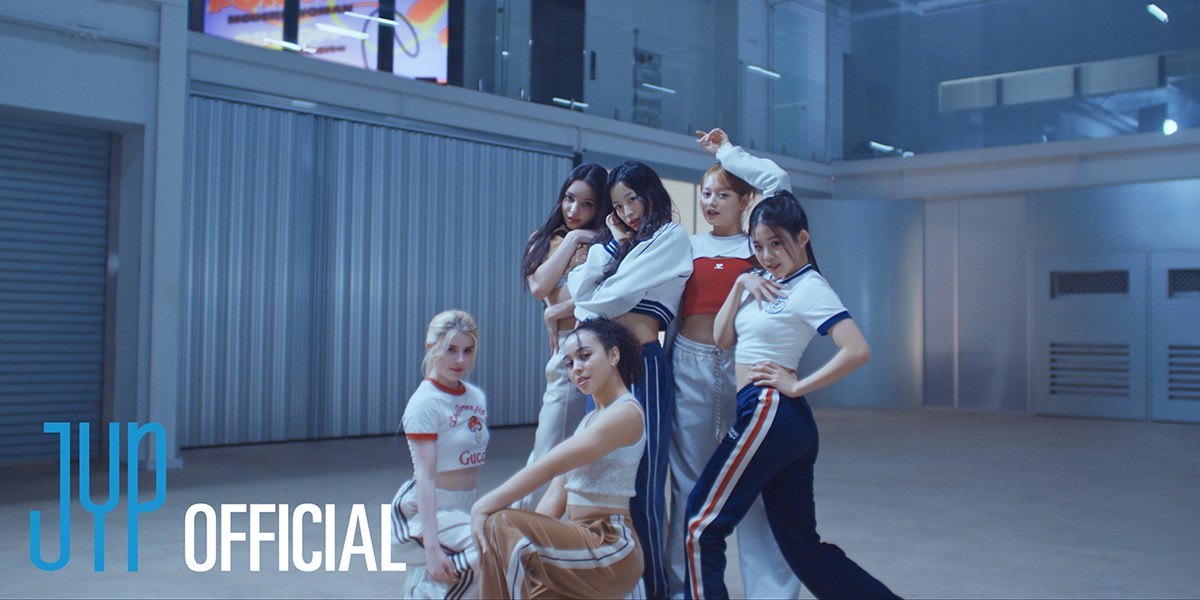 ‘JYP 신인 걸그룹’ VCHA, 데뷔곡 ‘Girls of the Year’ MV 티저 추가 공개 | bnt뉴스