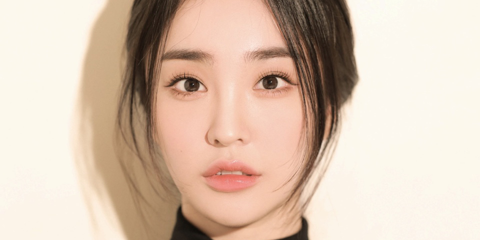 소나무 출신 나현, IHQ와 전속계약 체결... 김혜윤·이수지와 한솥밥 | bnt뉴스