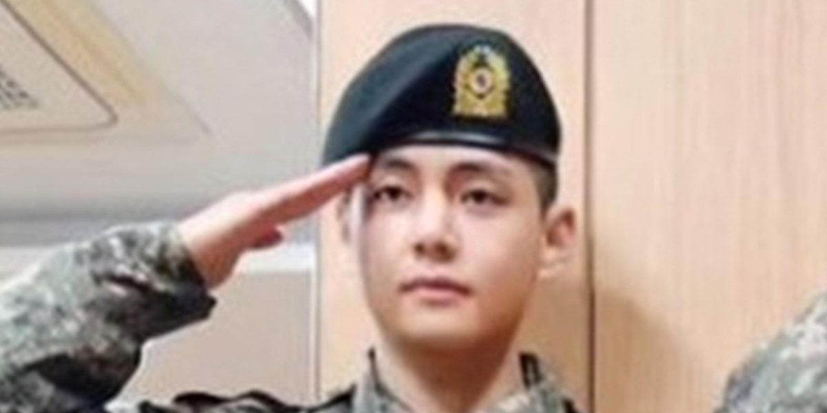 BTS 뷔, 군대 가서 나영석 PD 됐다... “퀴즈 풀어야 사인해줘” | bnt뉴스