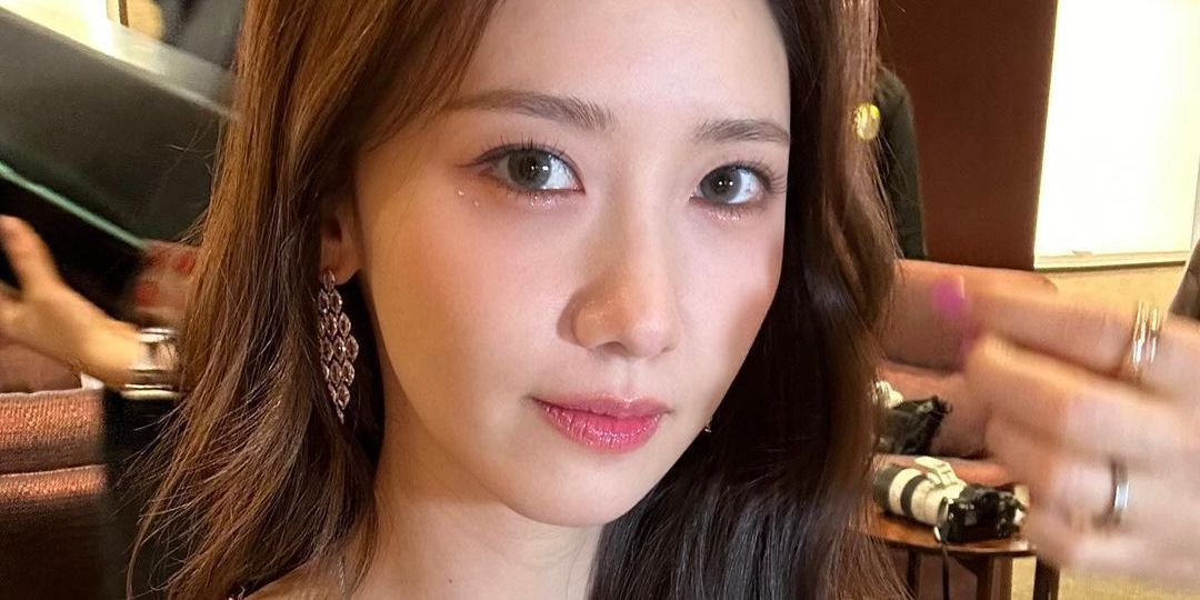 윤아, 팬미팅 투어 ‘유나이트’ 컷 공개... 여신 비주얼 | bnt뉴스