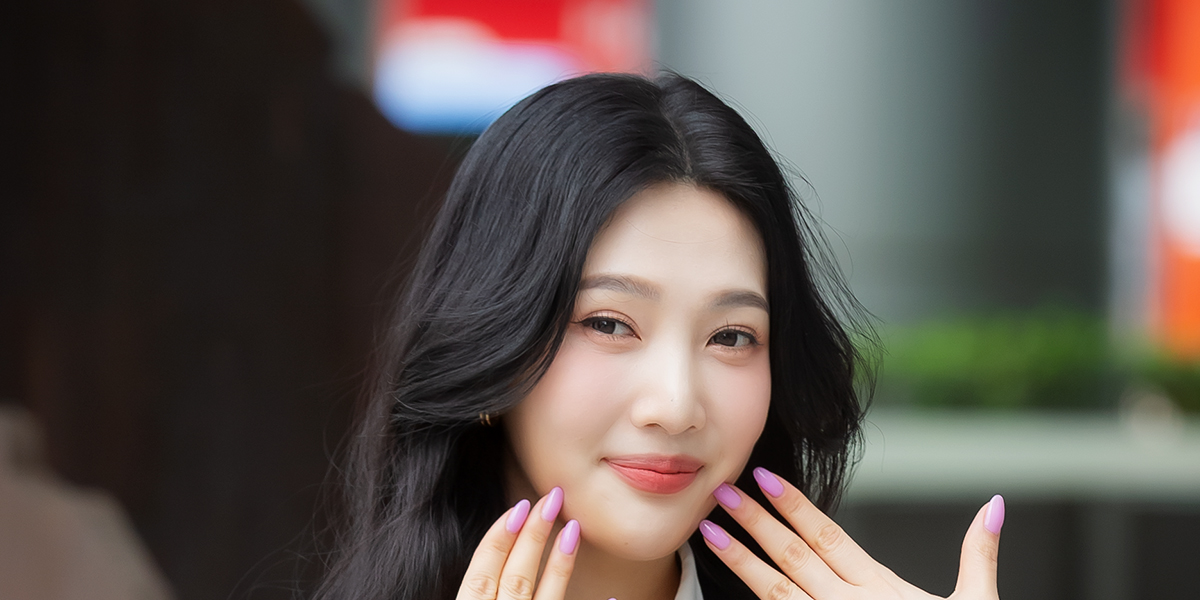 [포토] 레드벨벳 조이 '네일에 봄이 왔어요' | bnt뉴스