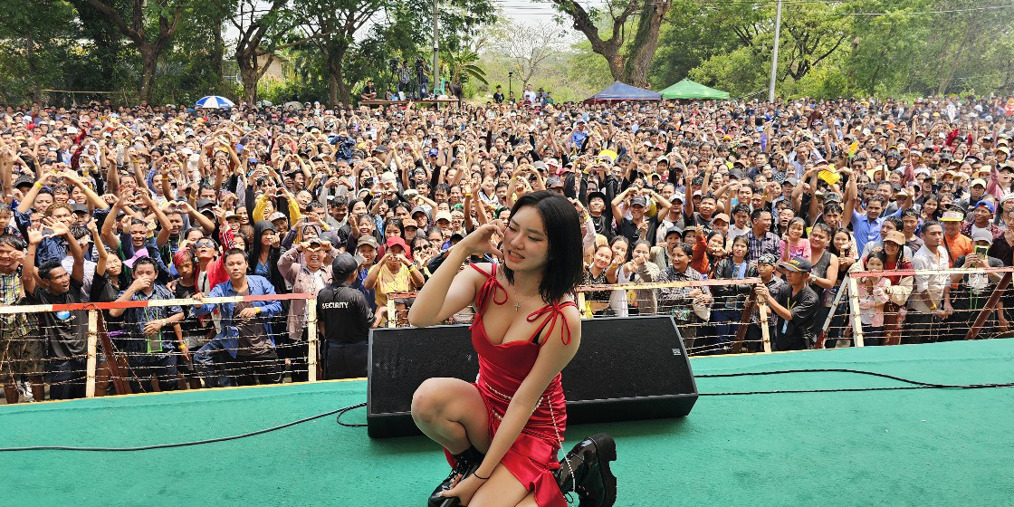 [포토] 정지수, 미얀마 물축제 '띤잔'서 K-POP 공연 펼쳐 | bnt뉴스