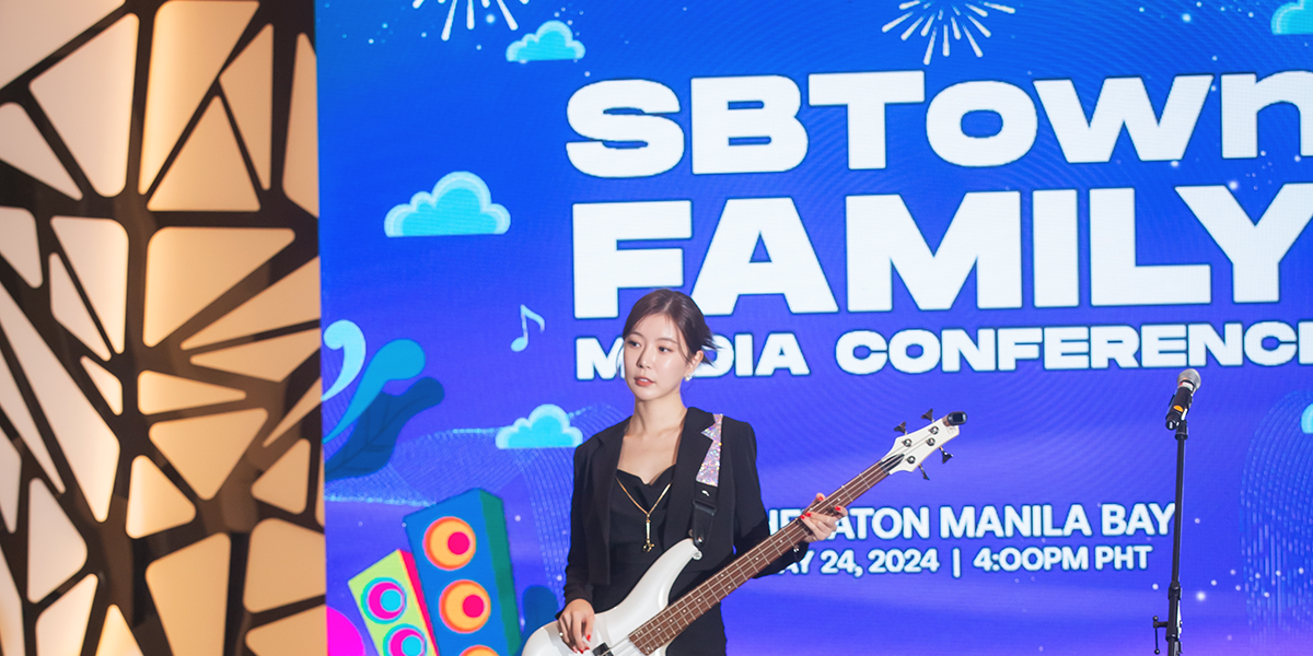 [포토] 장혜리 '베이스와 트로트의 강렬한 조합'(SBTown MUSIC FIESTA) | bnt뉴스