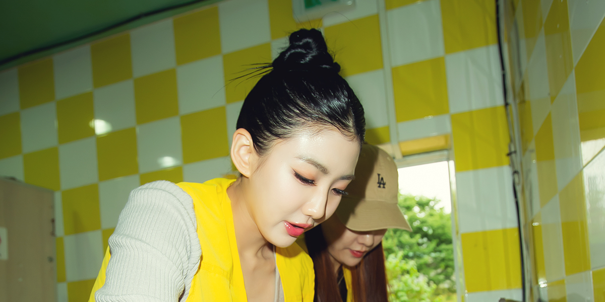 [포토] 박나운 '댕이 표정에서 느껴지는 능수능란함'(유앤미 유기견 봉사활동) | bnt뉴스