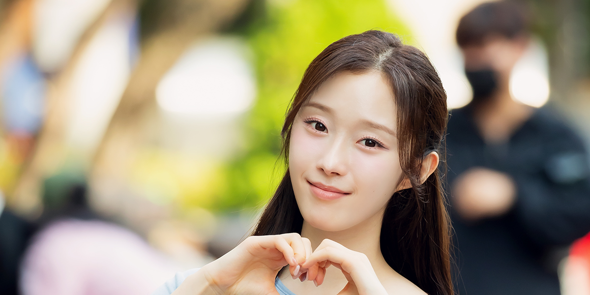 [포토] 시그니처 채솔 '꽃향기가 가득한 사랑스러움' | bnt뉴스