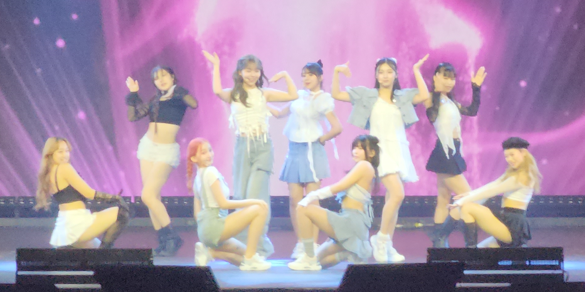 버스터즈, 폭발적인 무대 (2024 ENA K-POP UP CHART SHOW IN JAPAN) [포토] | bnt뉴스