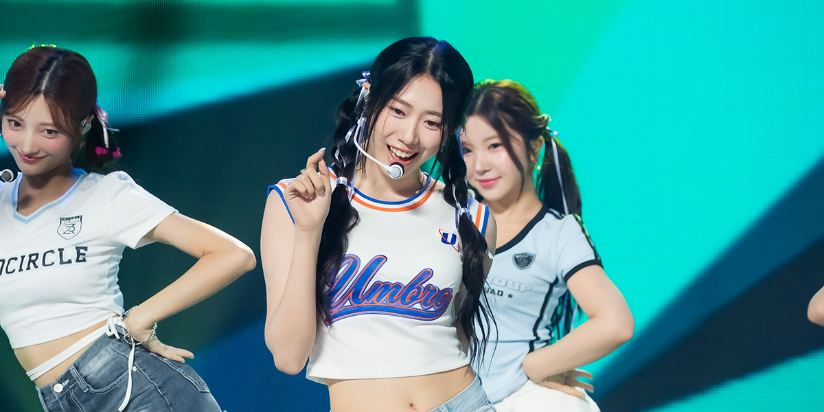 아일리원 엘바 '온리원(ONLY:1) 바라보는 다정한 눈빛' [포토] | bnt뉴스