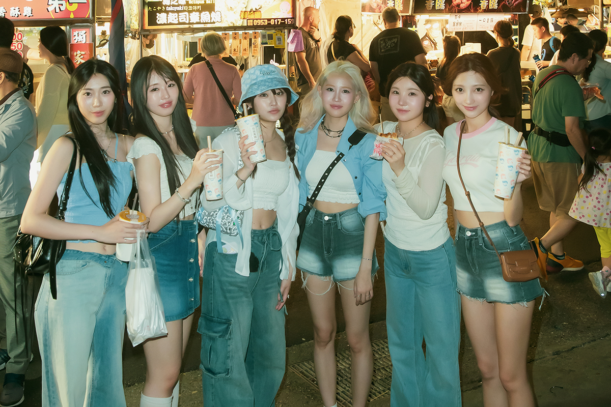 아일리원(ILY:1) '데님의 사랑스러움이 가득' [화보] | bnt뉴스