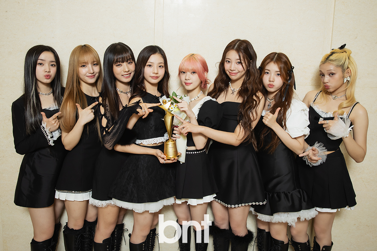 유니스(UNIS) '아시아모델어워즈 인기상 수상, 이 기세 연말까지 쭉 이어가고 싶어요' [포토] | bnt뉴스