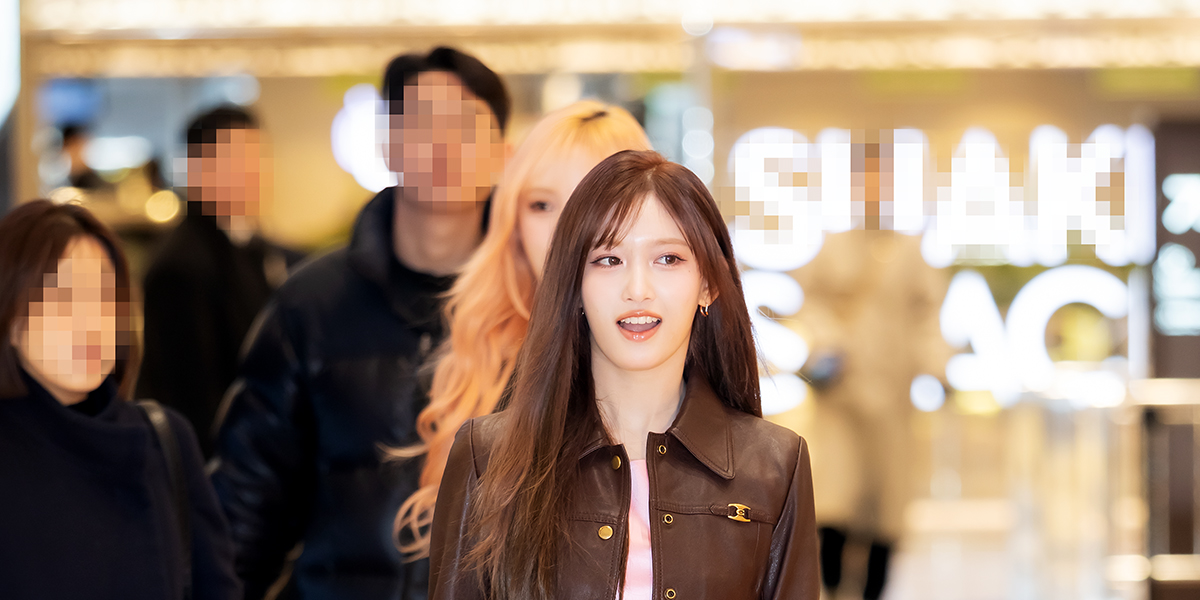 아이브 이서 '오늘 생일자의 신나는 발걸음' [포토] | bnt뉴스