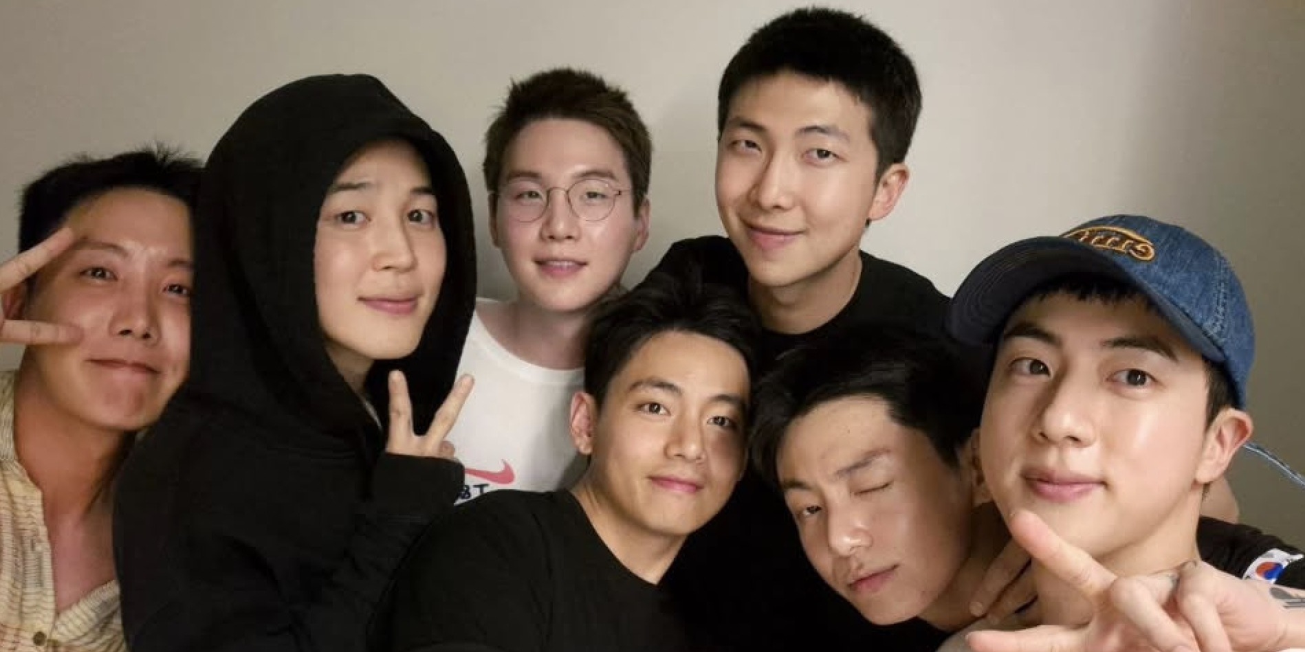 방탄소년단 RM·뷔→지민·정국, 아미 꽃신까지 D-100 | bnt뉴스