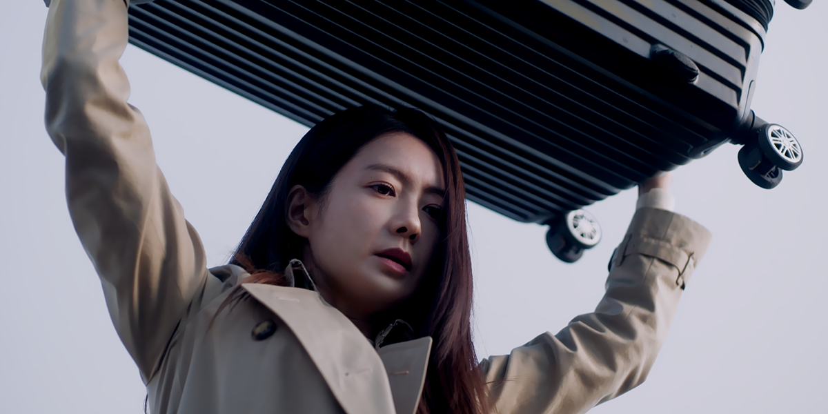 독특한 레트로 SF ‘귀신들’...이요원→오희준 스틸컷 공개 | bnt뉴스