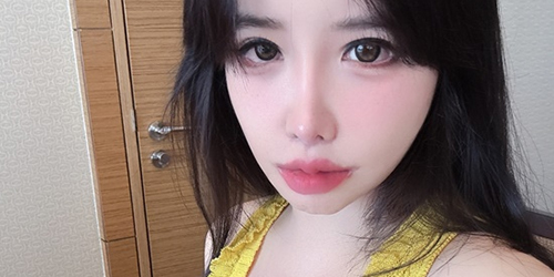 ‘셀프 열애설’ 박봄, 과감한 니트 입고 파격 노출 | bnt뉴스