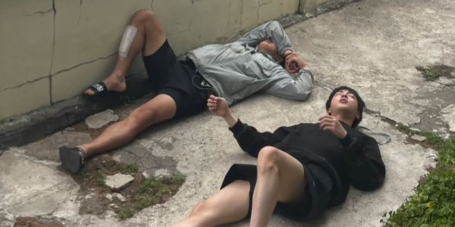 기안84, BTS 진이랑 땅바닥에 벌러덩 왜? | bnt뉴스