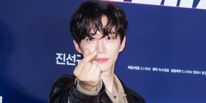 이준호, ‘17년 동행’ JYP와 이별... 전 직원에 간식 선물 | bnt뉴스