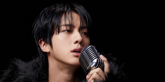 BTS 진, 5월 팬 이벤트 개최... 한일 아미 2천 명 초대한다 | bnt뉴스