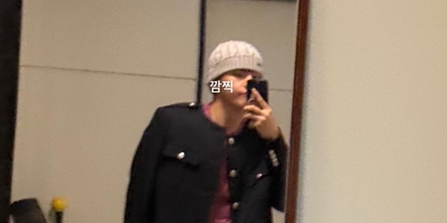 BTS 뷔, 전역 앞두고 사복 셀카 공개 | bnt뉴스