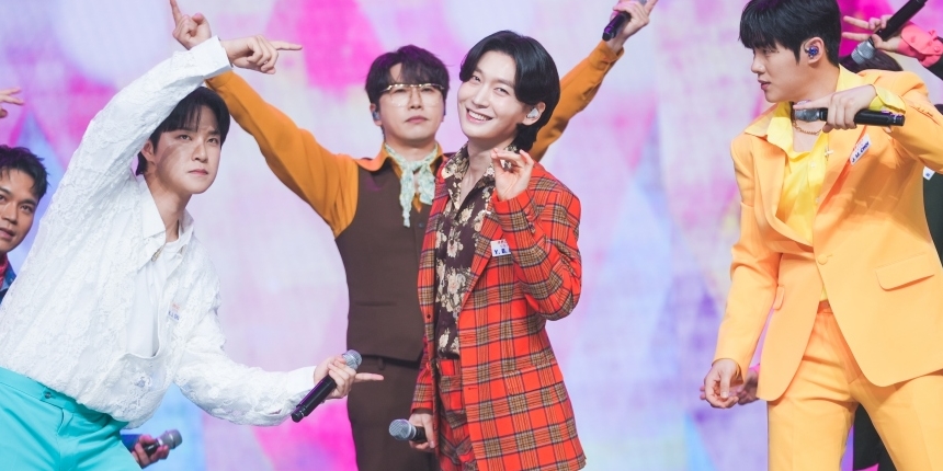 “BTS 느낌 난다!” 김용빈, 레트로 패션 찰떡 소화 (사콜세븐) | bnt뉴스