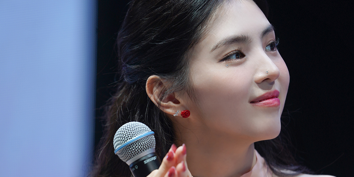 한소희, 열도 흔든 비현실적 미모 | bnt뉴스