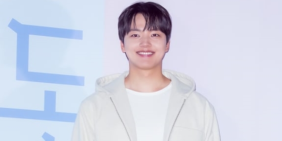 여진구, 19금 SNS 계정 팔로우 전말 | bnt뉴스