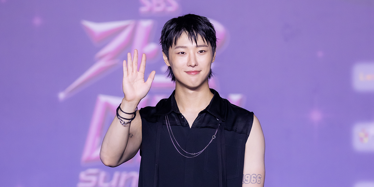 우즈 '전역 1주일도 안돼서 인사드려요'(SBS가요대전) [포토] | bnt뉴스