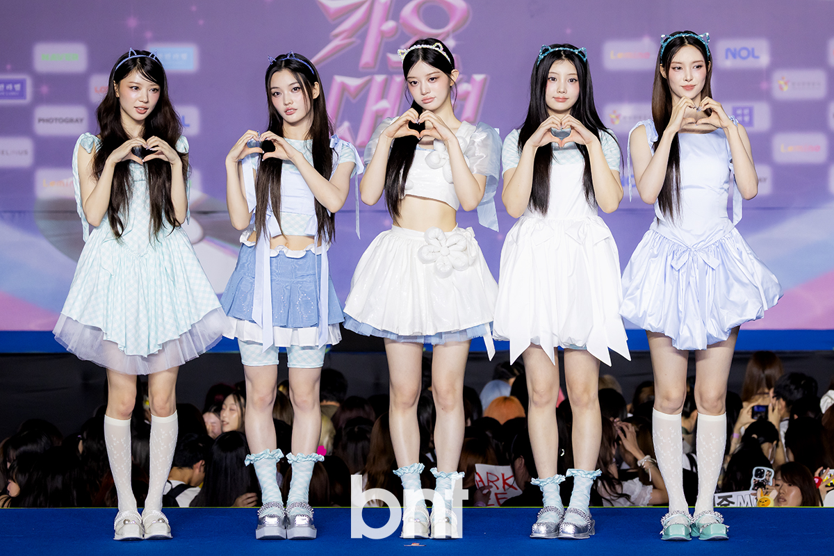 아일릿 '러블리 러블리'(SBS가요대전) [포토] | bnt뉴스