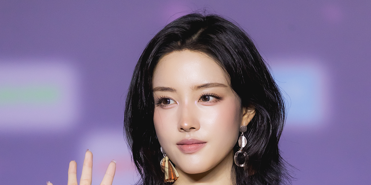 스테이씨 윤 '흑발미녀, 심자윤'(SBS가요대전) [포토] | bnt뉴스