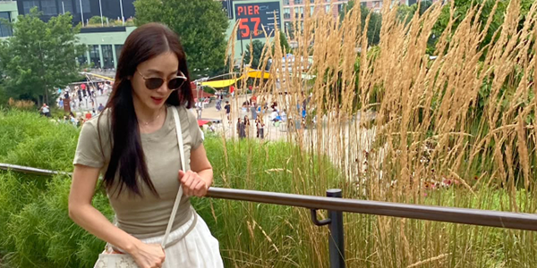 ‘비♥’ 김태희, 뉴욕서 2년만에 SNS 재개 | bnt뉴스