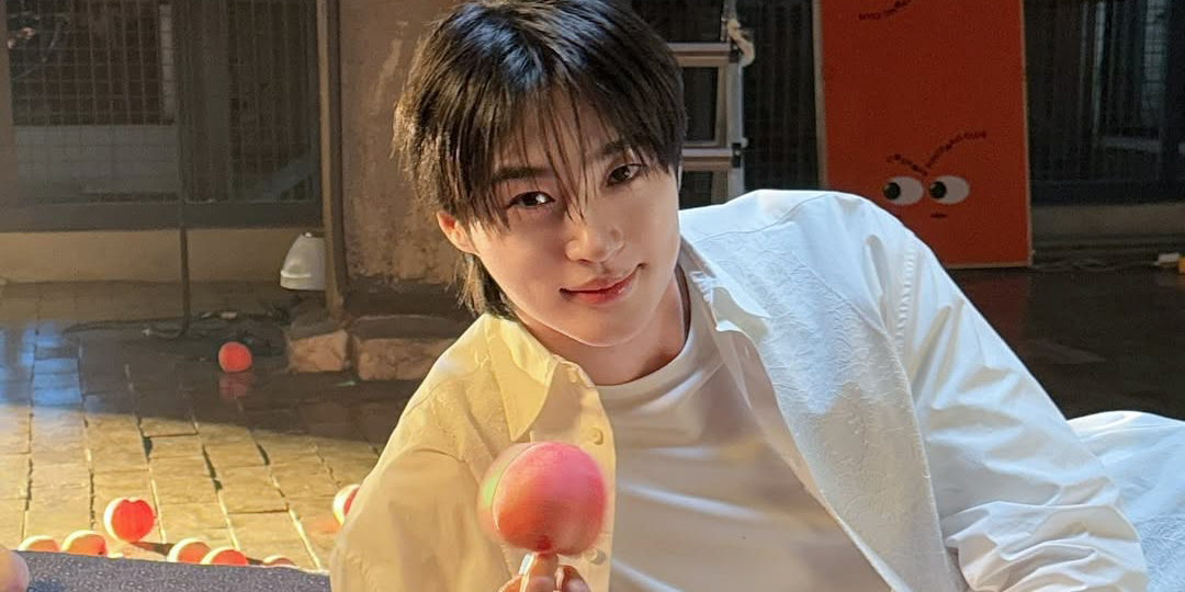 “인간 복숭아” 당도 최고 변우석… 막 찍어도 화보 | bnt뉴스